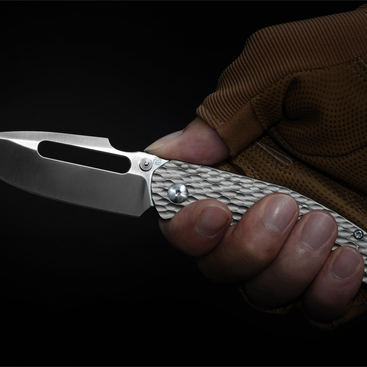 Unlocking the Popularity of the Flipper Knife – Artisancutlery.net