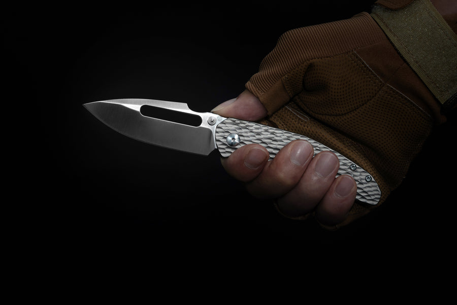 Stippled Boa: A Striking and Versatile Titanium Knife – Artisancutlery.net