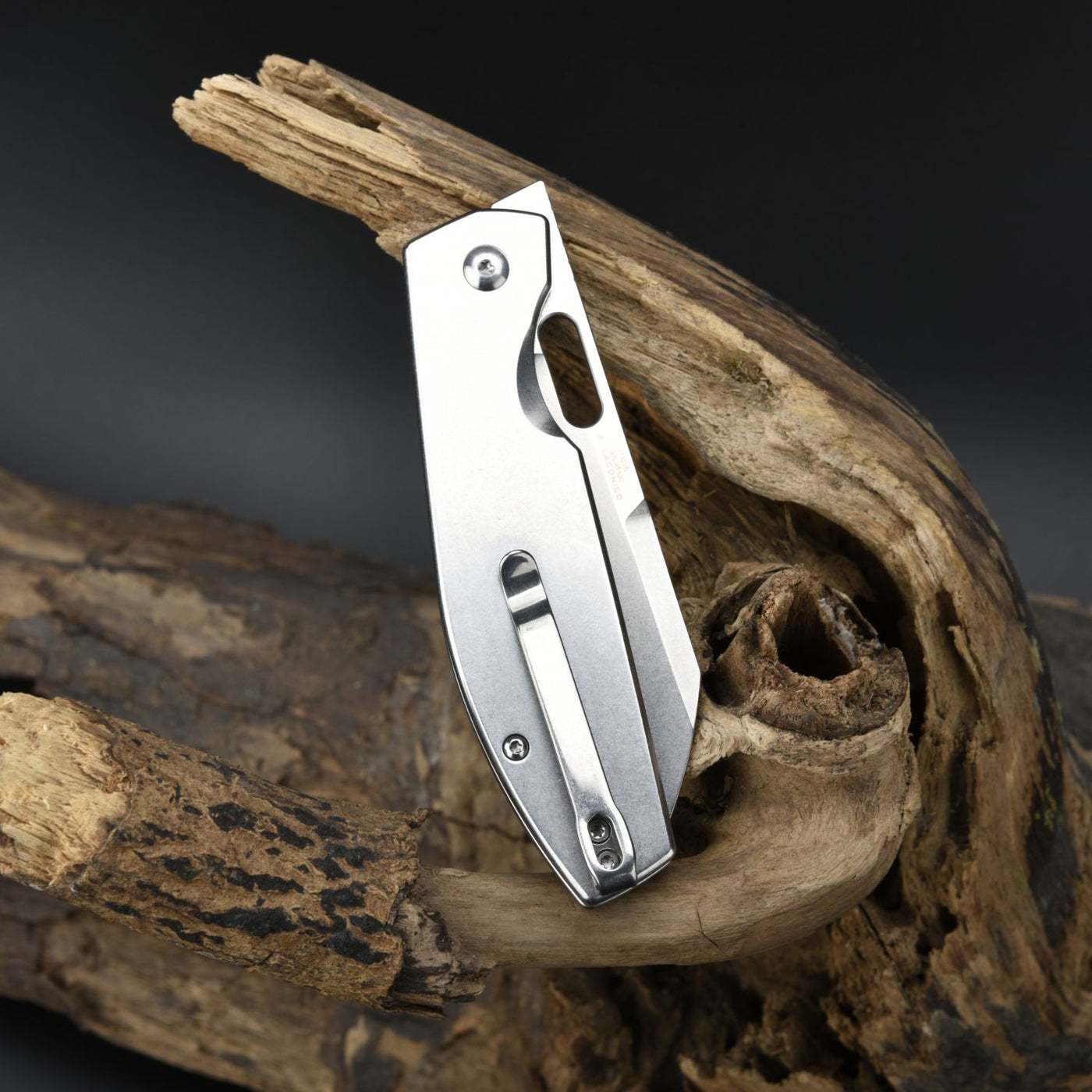 CJRB EKKO J1929: Rugged Functionality with AR-RPM9 Blade